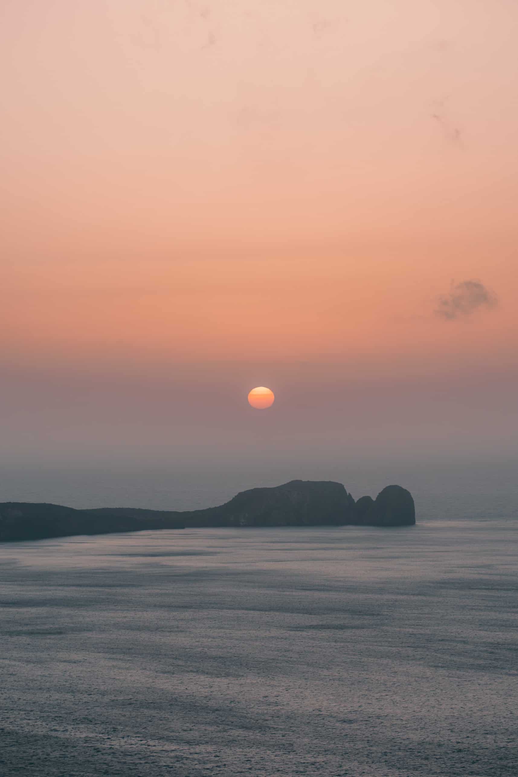 The Ultimate Travel Guide for Milos Greece - 10 most amazing things to ...